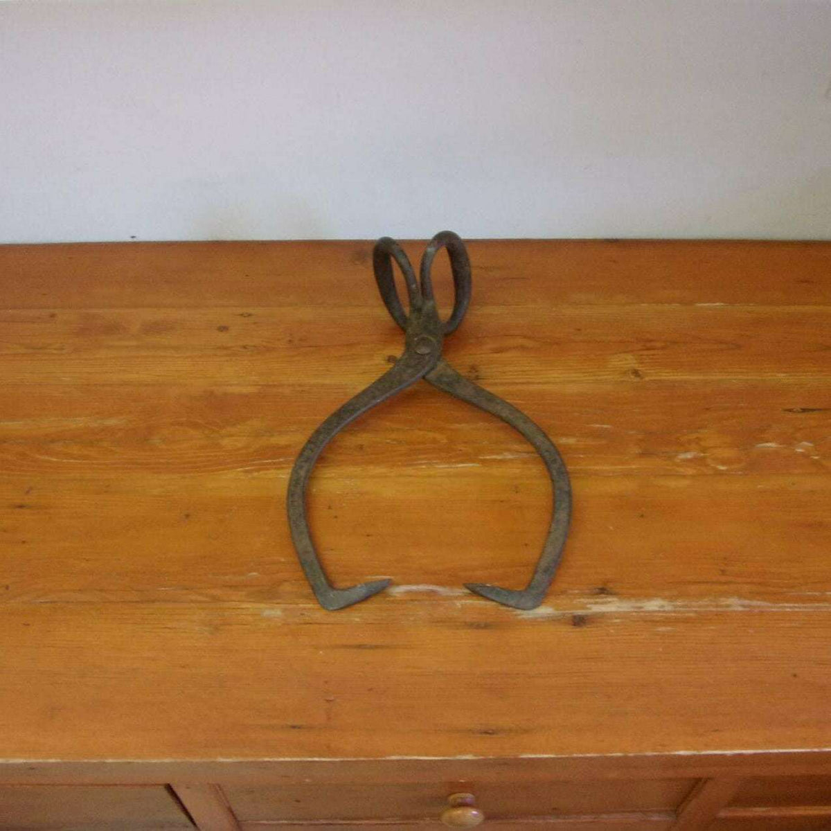 Antique Gifford Wood Co Cast Iron Tongs – Ma and Pa's Attic
