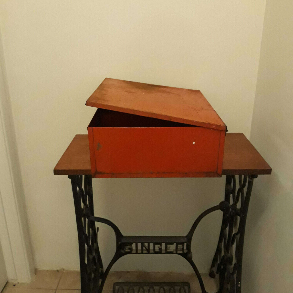 Vintage Duro Sign Maker Letter & Number Decals Metal Storage Box – Ma ...