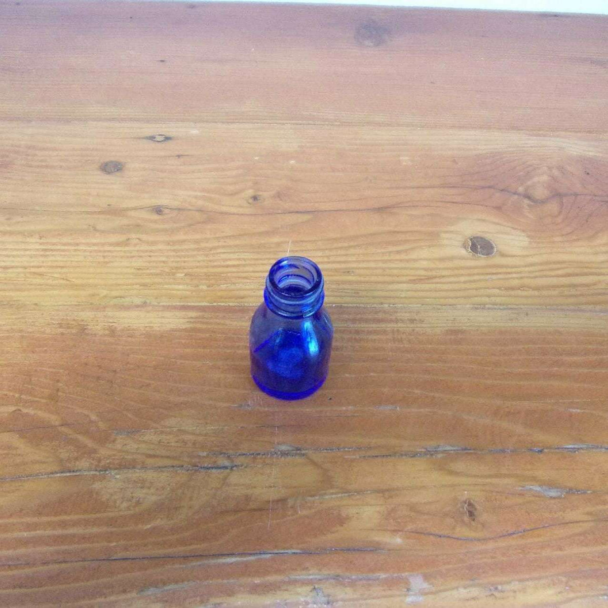 Vintage Vicks Vapor Cobalt Blue Medicine Bottle – Ma and Pa's Attic