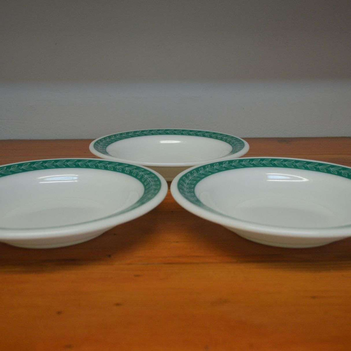 Vintage Pyrex Fern Green Corning bowls Autumn Bands Green Laurel soup ...