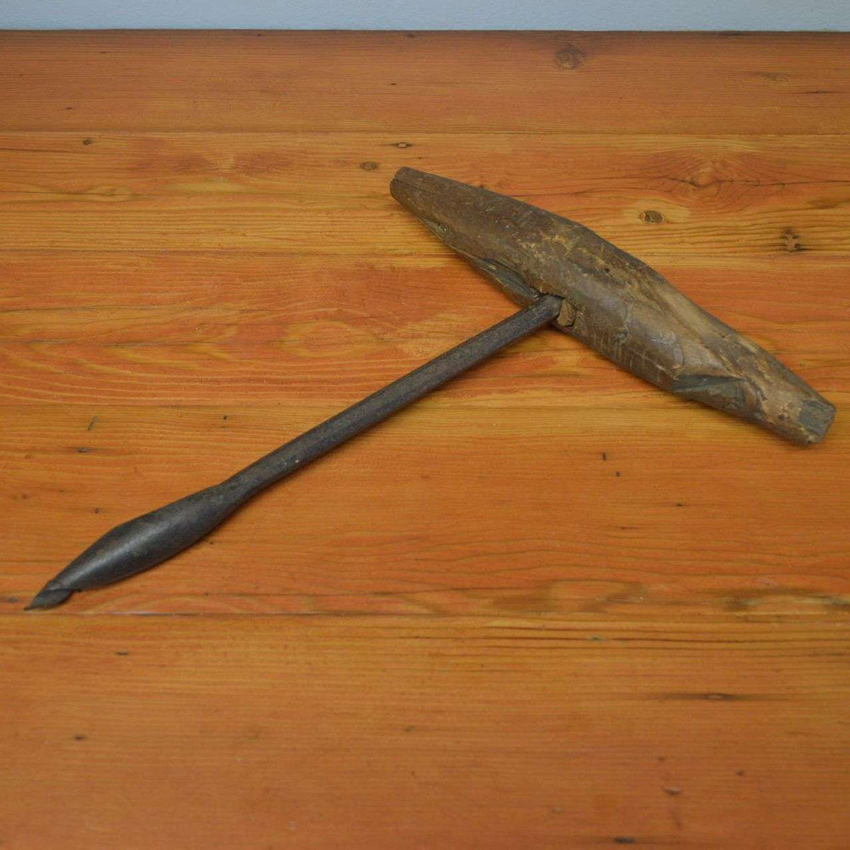 Antique auger large primitive T handle drill – Ma and Pa's Attic