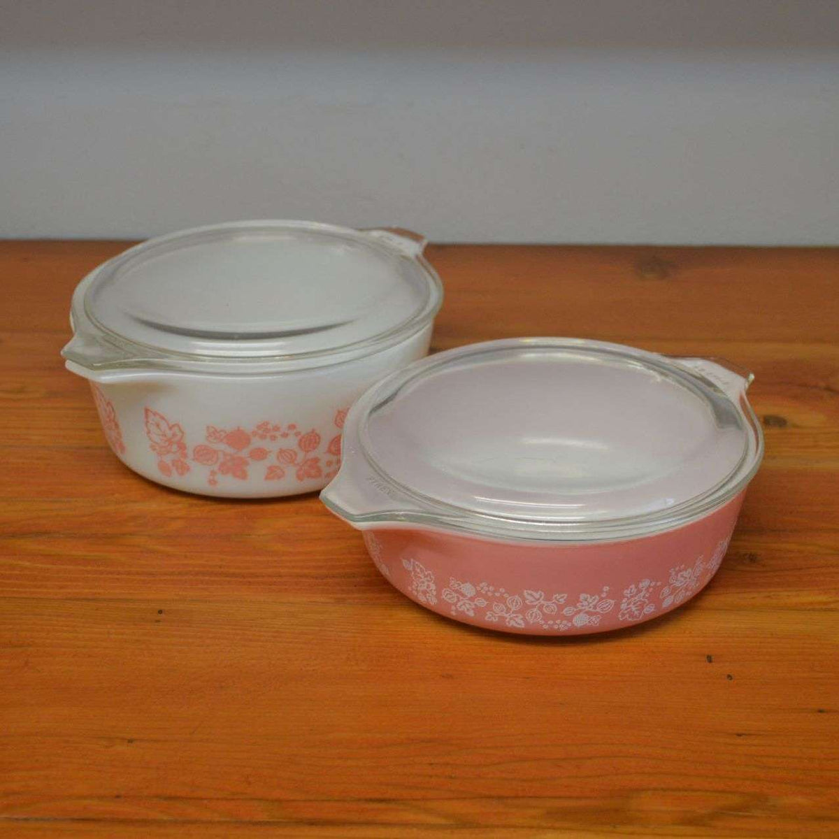 Vintage Pyrex Gooseberry casserole dishes – Ma and Pa's Attic